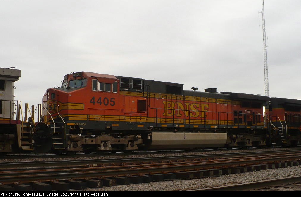 BNSF 4405